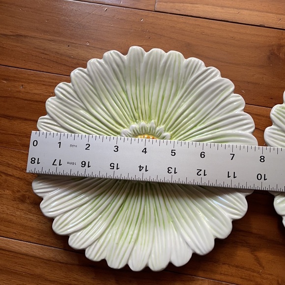 Dining | Floral Plates Set Of 2 Daisy Flower Dishes New | Poshmark